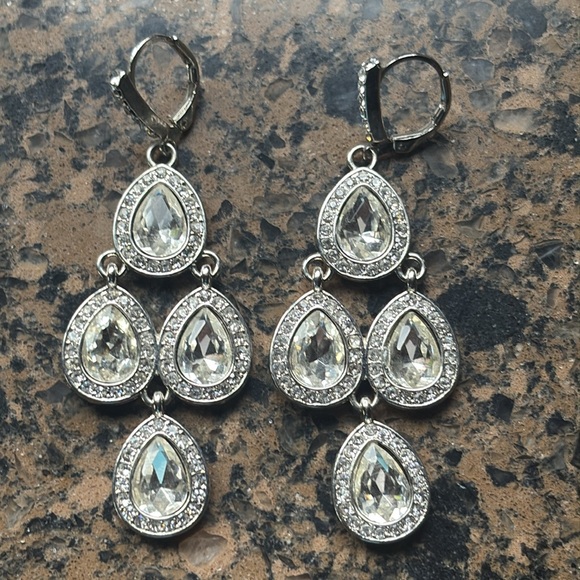 Rmn | Jewelry | Vintage Crystal Chandelier Tear Drop Pierced Earrings ...